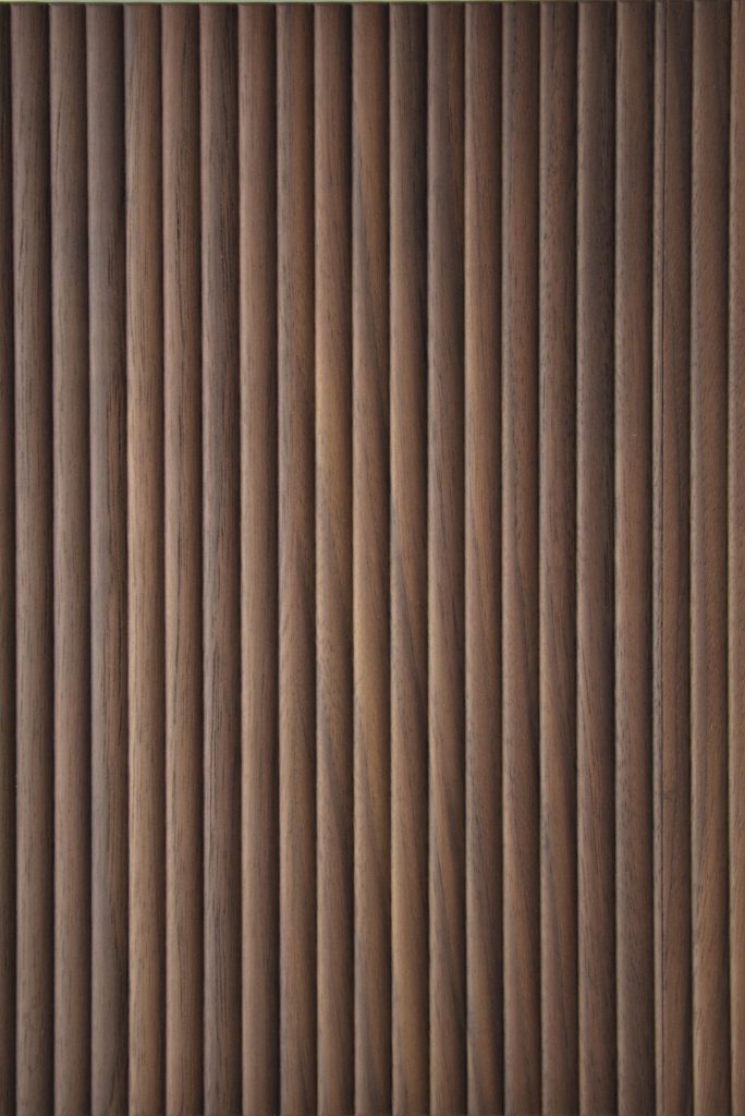 2668 - Reed - Holz in Form